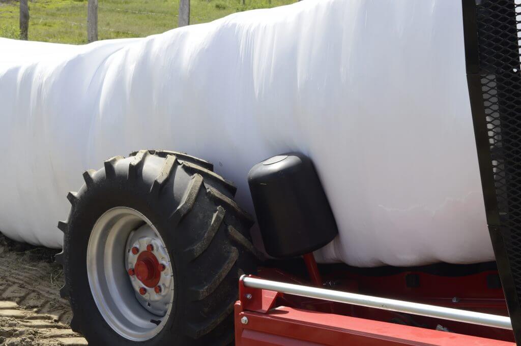 Farm Implements: HYBRID X Inline Round & Square Bale Wrapper | Anderson ...