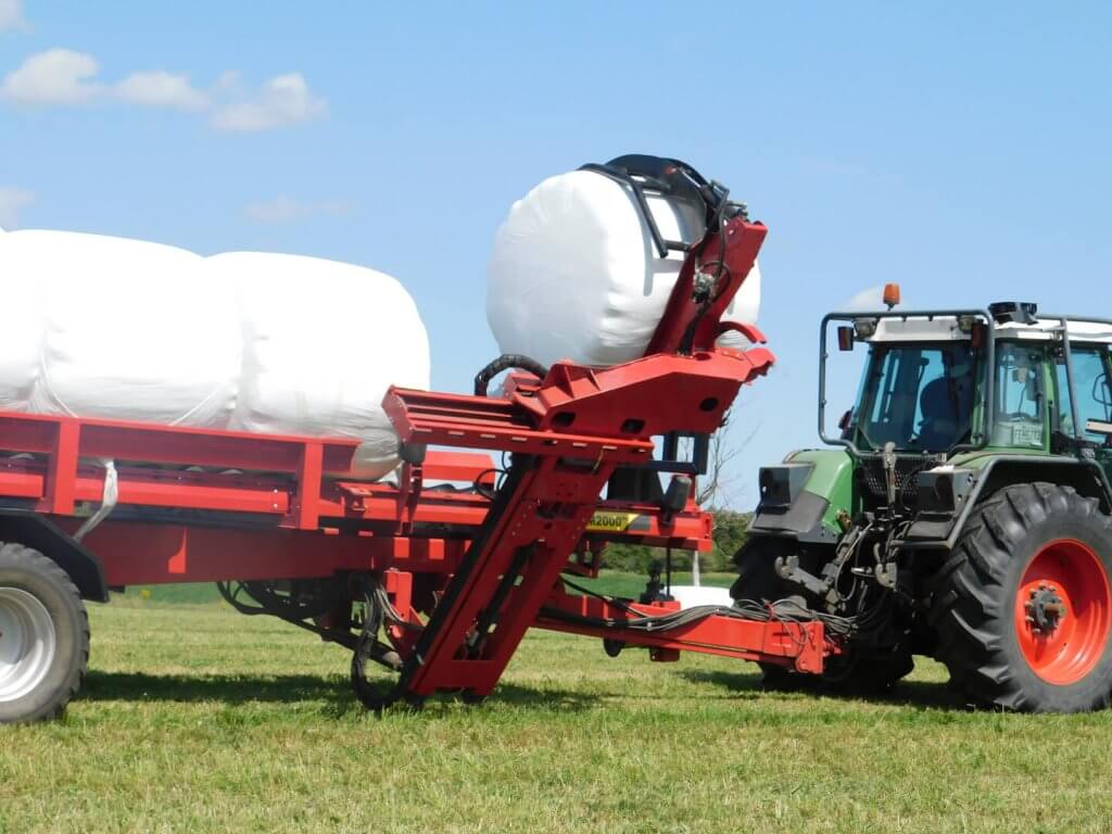 Hay Trailer – RBMPRO2000 Round Bale Farm Trailer | Anderson Group