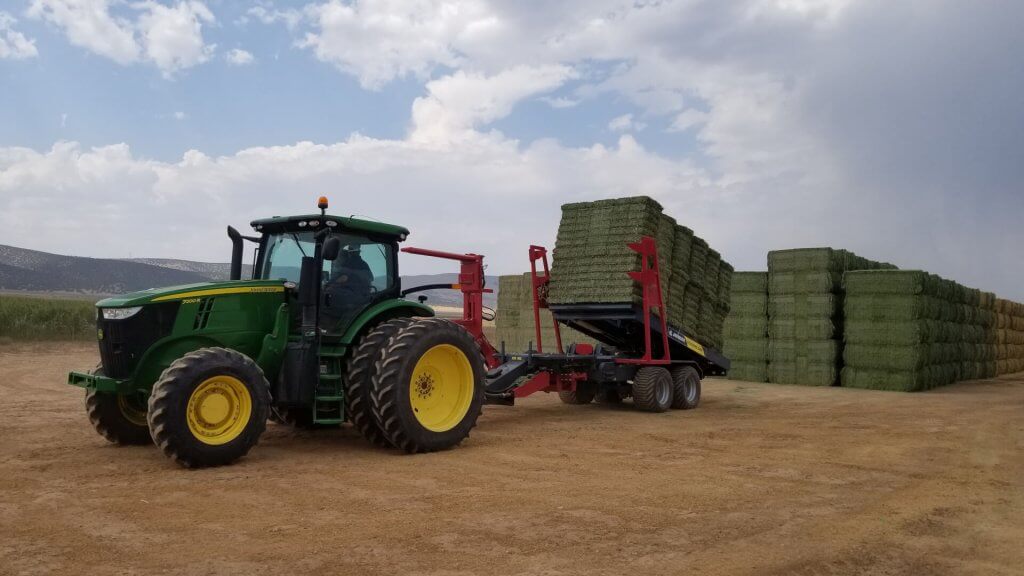 Hay Trailer – STACKPRO5400 Square Bale Farm Trailer | Anderson Group